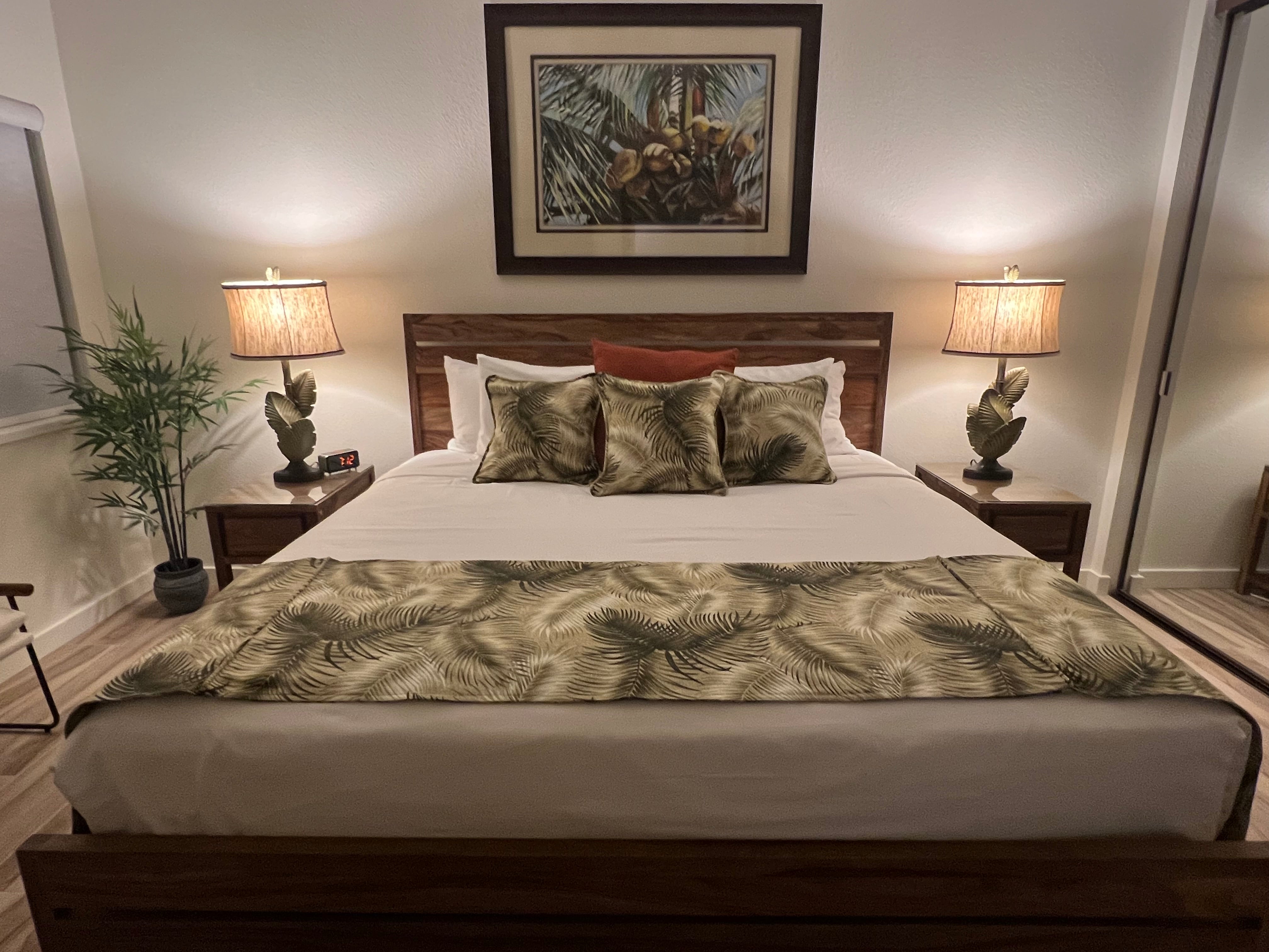 Natural Mana Bed Runner – Its So Maui - Hawaiian Fabric